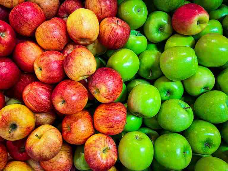 25 Fun Facts About Apples | Crunching into Curiosities - Amazing Facts Home